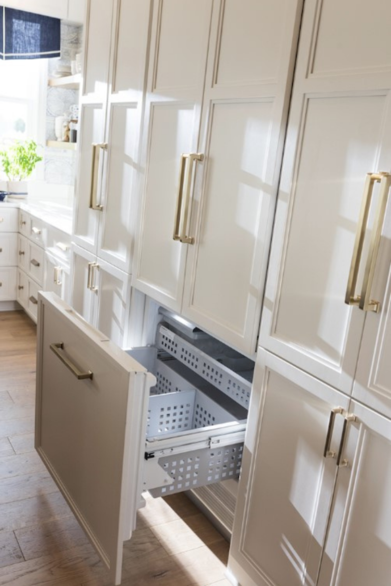 Concealed Kitchen Appliance Design: Making Appliances Disappear | Daso ...