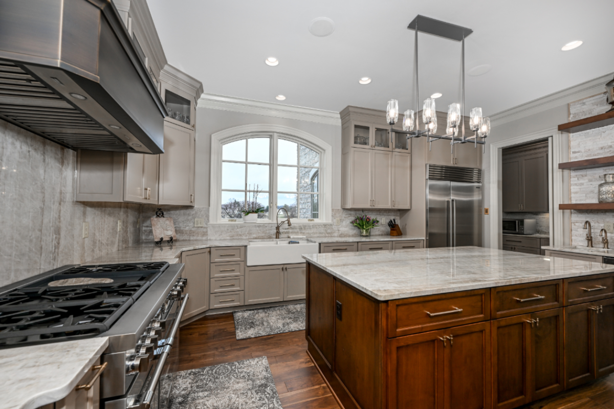 8 Smart Kitchen Corner Solutions | Daso Custom Cabinetry